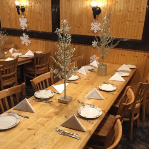 Gasthof Zur Gemutlichkeit, Minneapolis, MN, Seen On Man vs Food