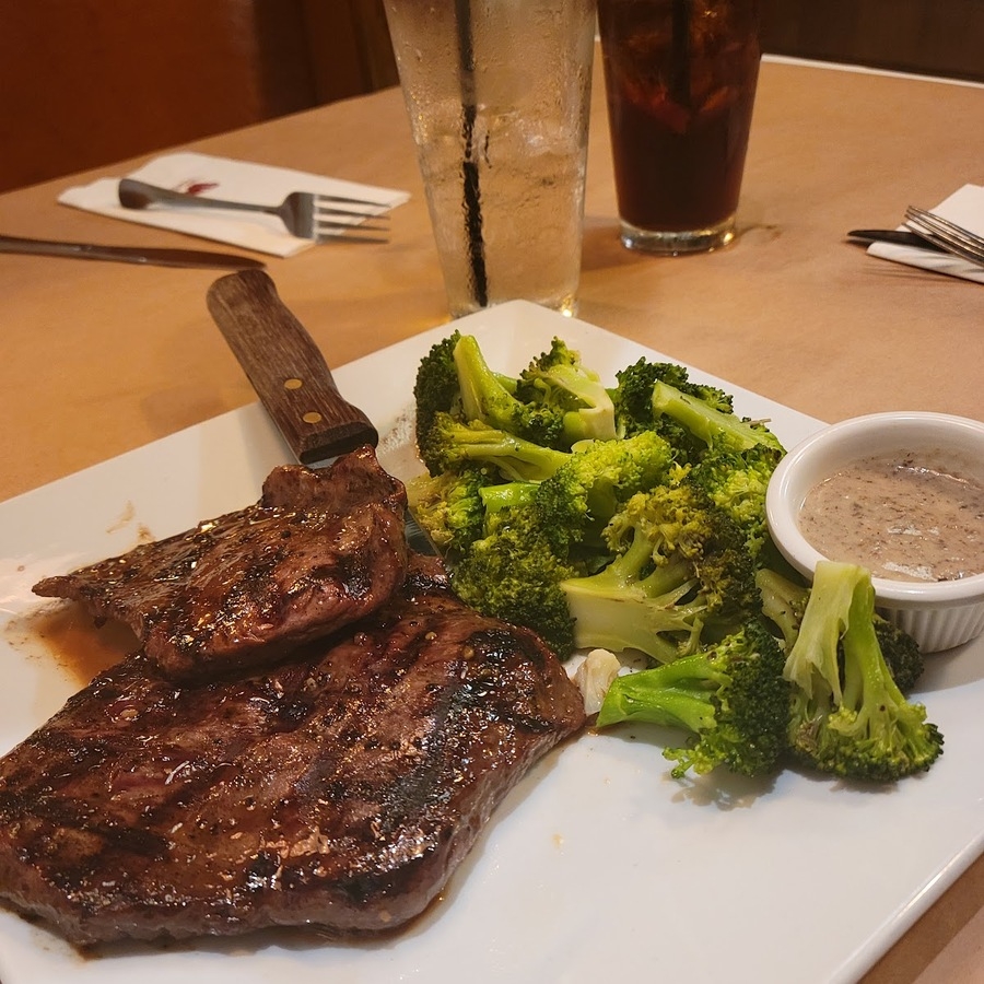 Tweed's Restaurant Food Paradise - Restaurants on TV