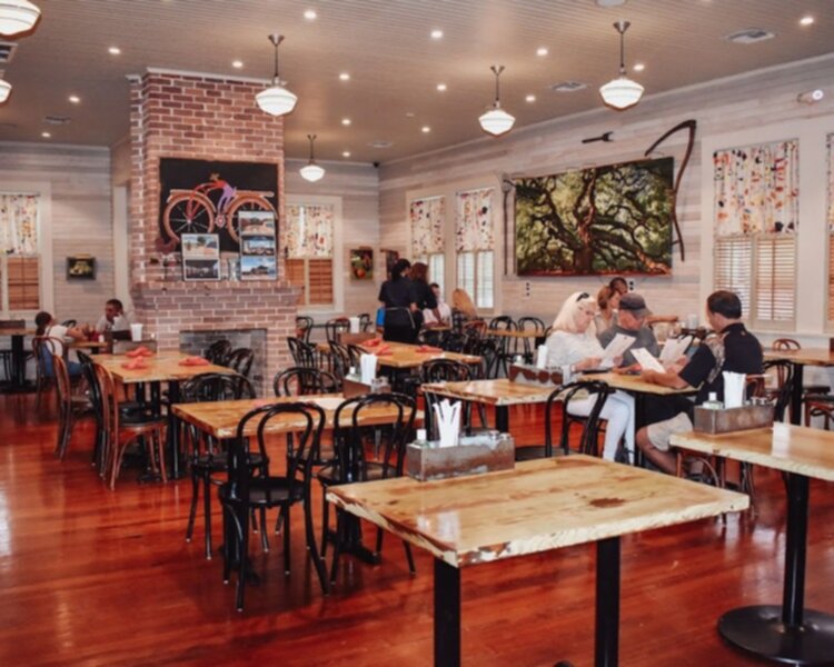 Truck Farm Tavern, Saint Rose, LA, Seen On Food Paradise