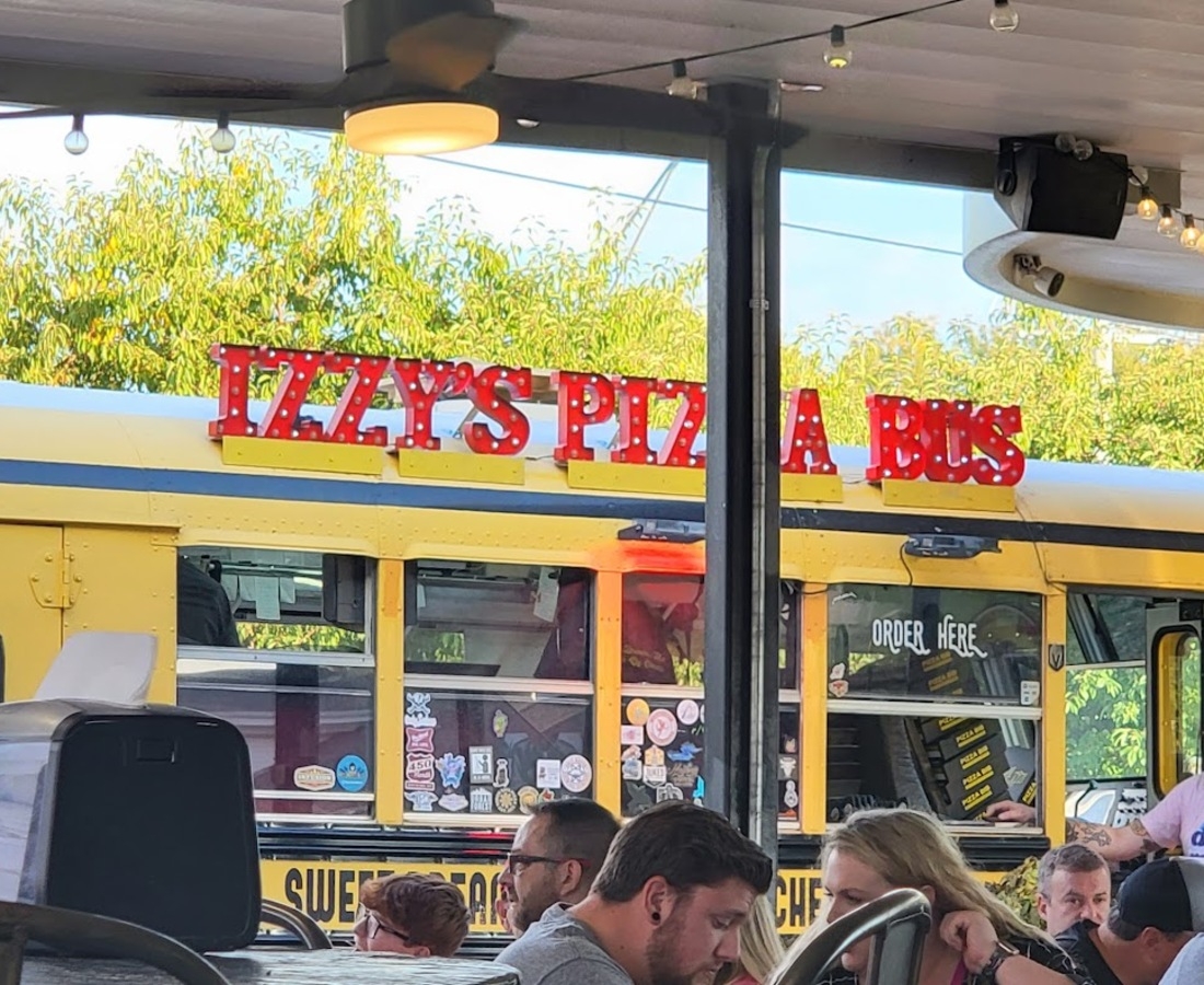 Izzy's Pizza Bus, Omaha, NE, Seen On Diners, Drive-ins and Dives