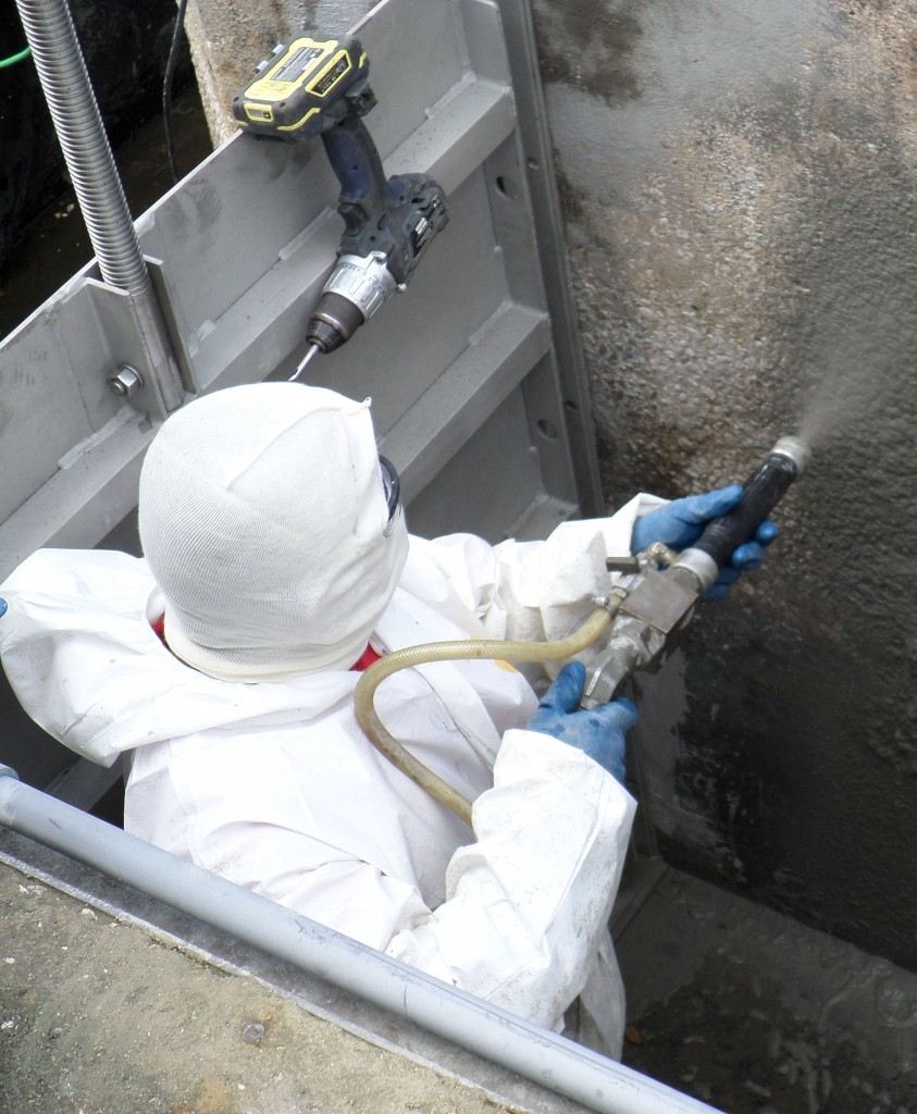 Rehab Focus: Manhole/Pipe Coatings | Underground Construction