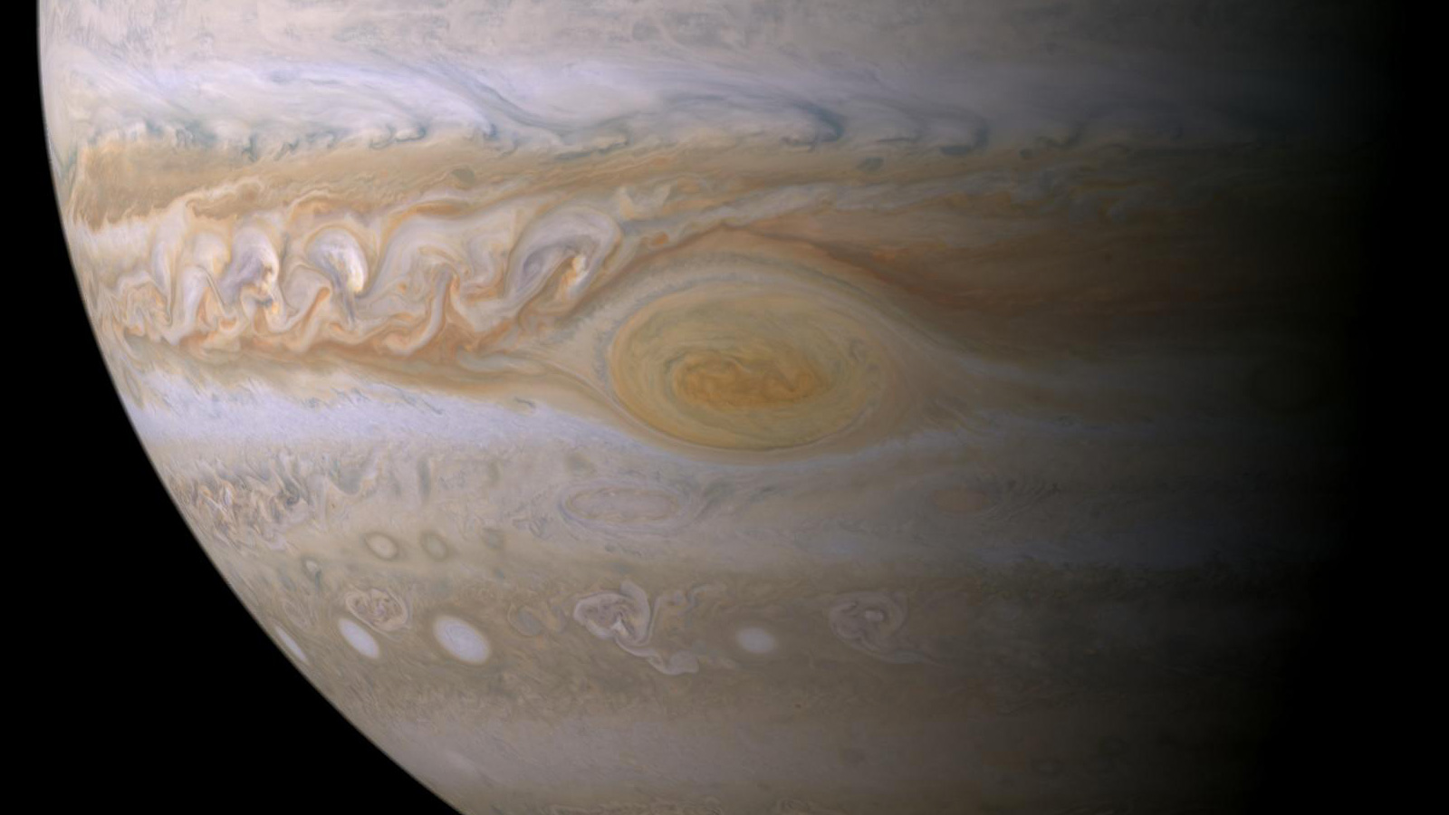 Jupiters storm giant red spot not so giant - underluckystars.com