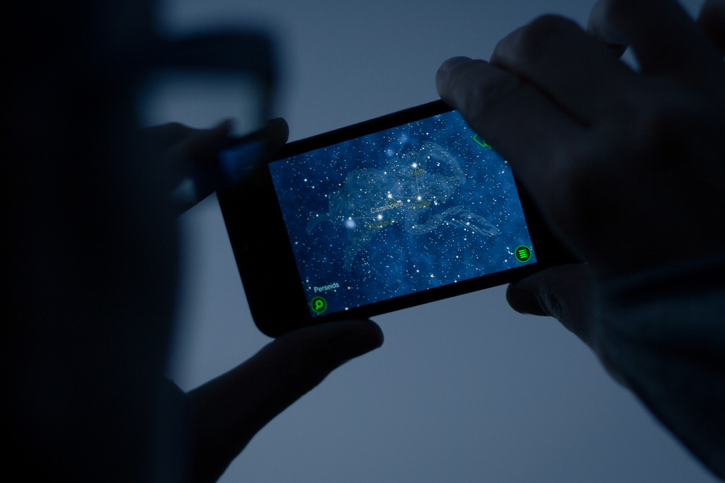 Great apps to learn about stars - underluckystars.com