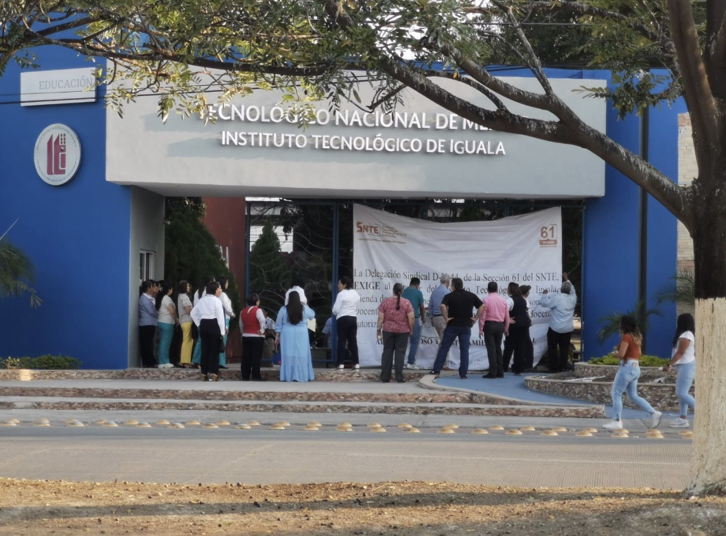 Protestan en el Tec de Iguala; trabajadores piden la convocatoria para ...