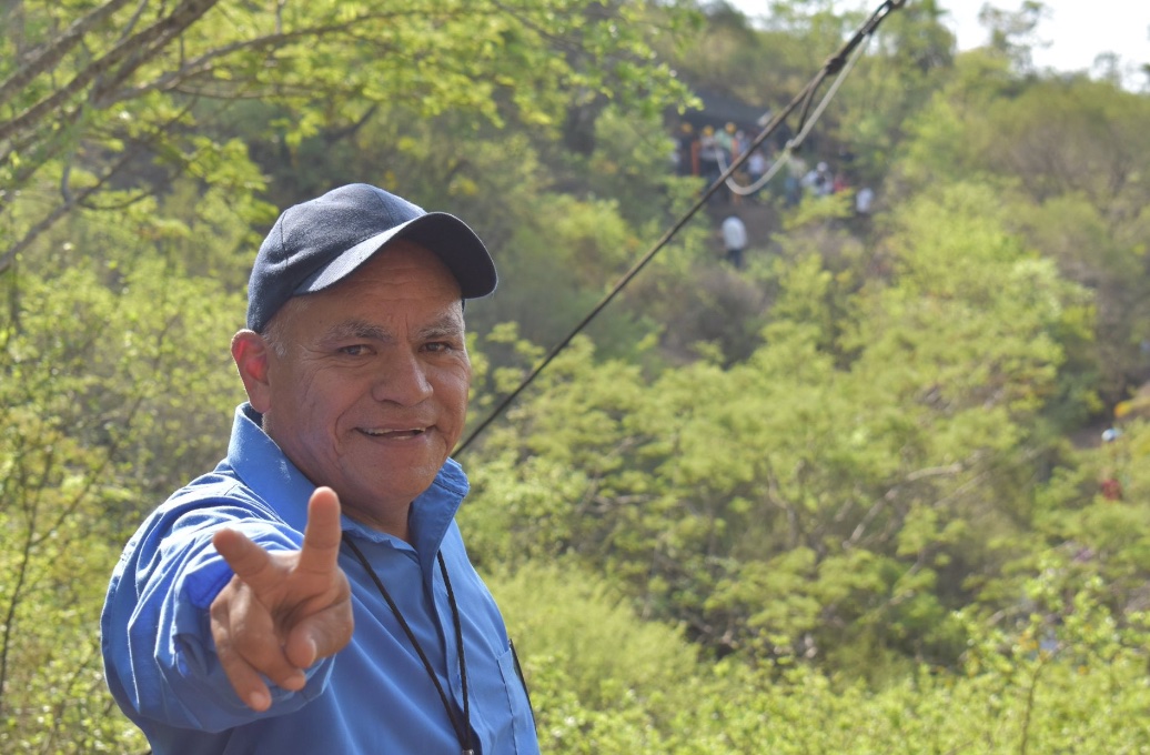 Aborda el escritor Elino Villaueva en el libro Los caminos de Julieta ...
