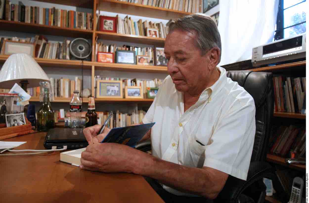 Preparan una edición del mundo onírico de José Agustín, en su ...