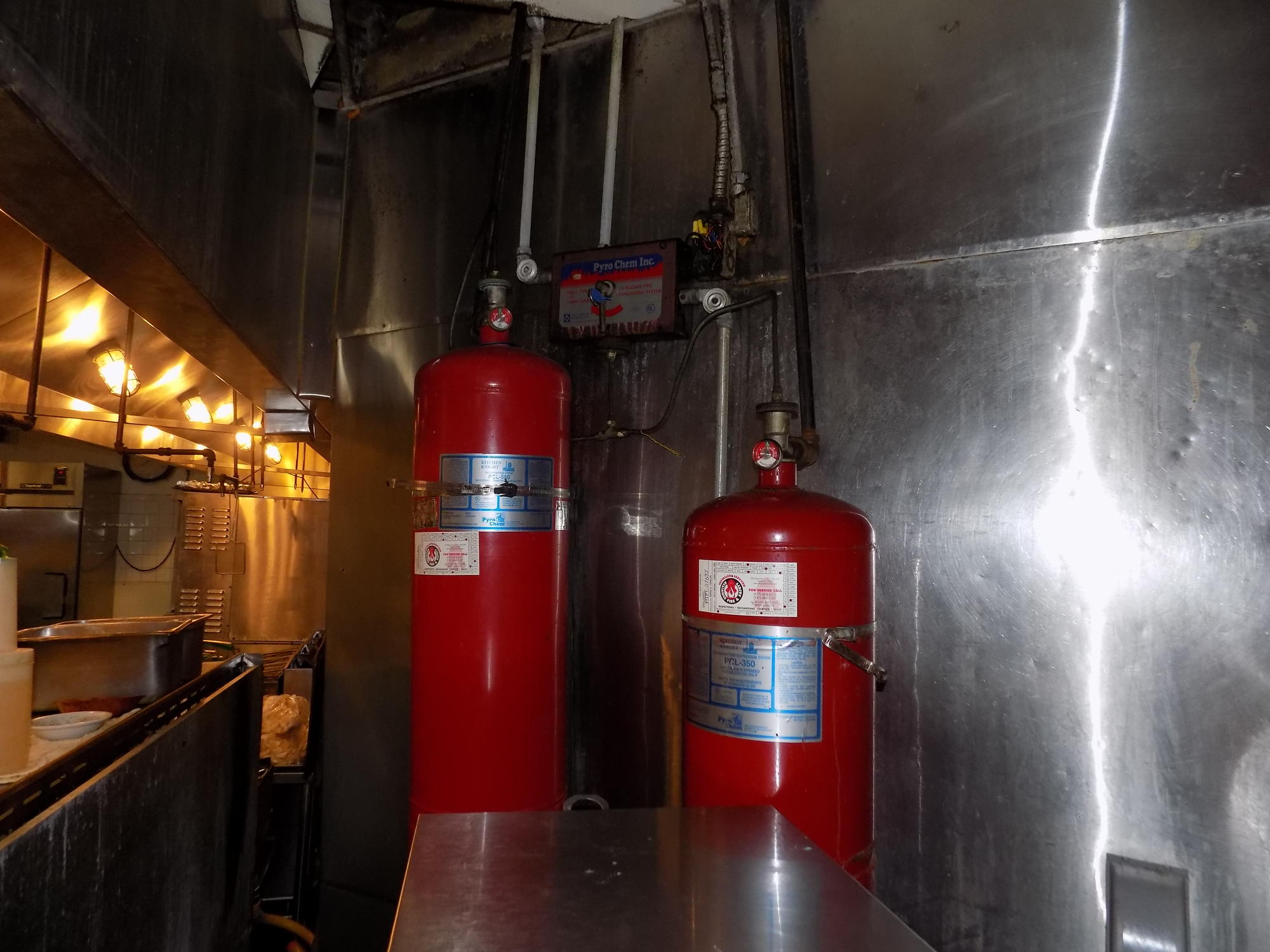 Commercial Kitchen Fire Suppression - Inspection Gallery - InterNACHI®