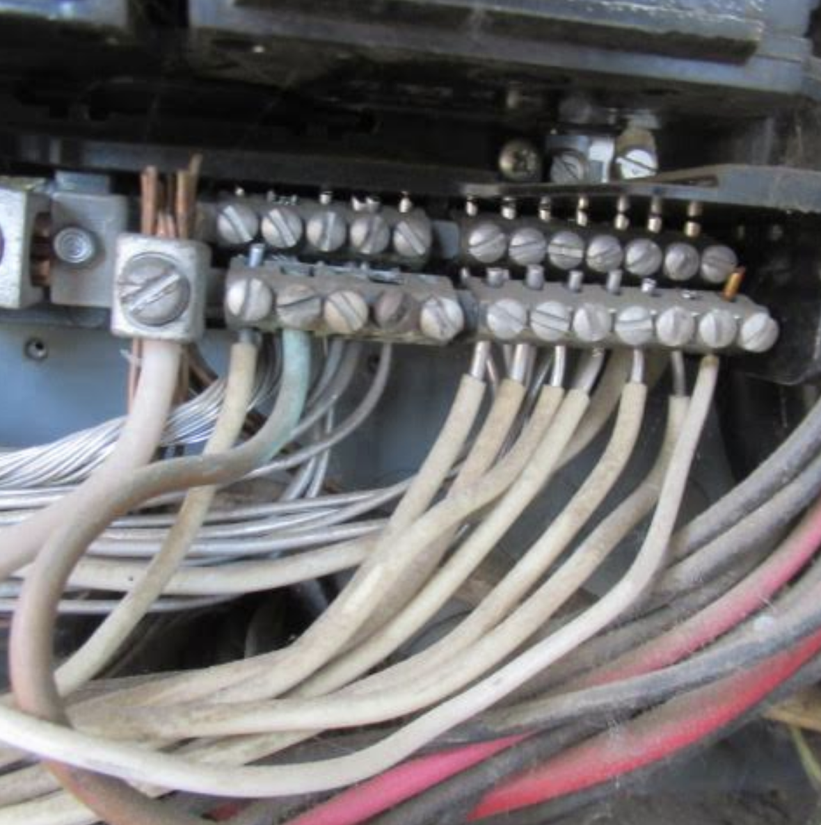 Inspecting Aluminum Wiring During a Home Inspection - InterNACHI®
