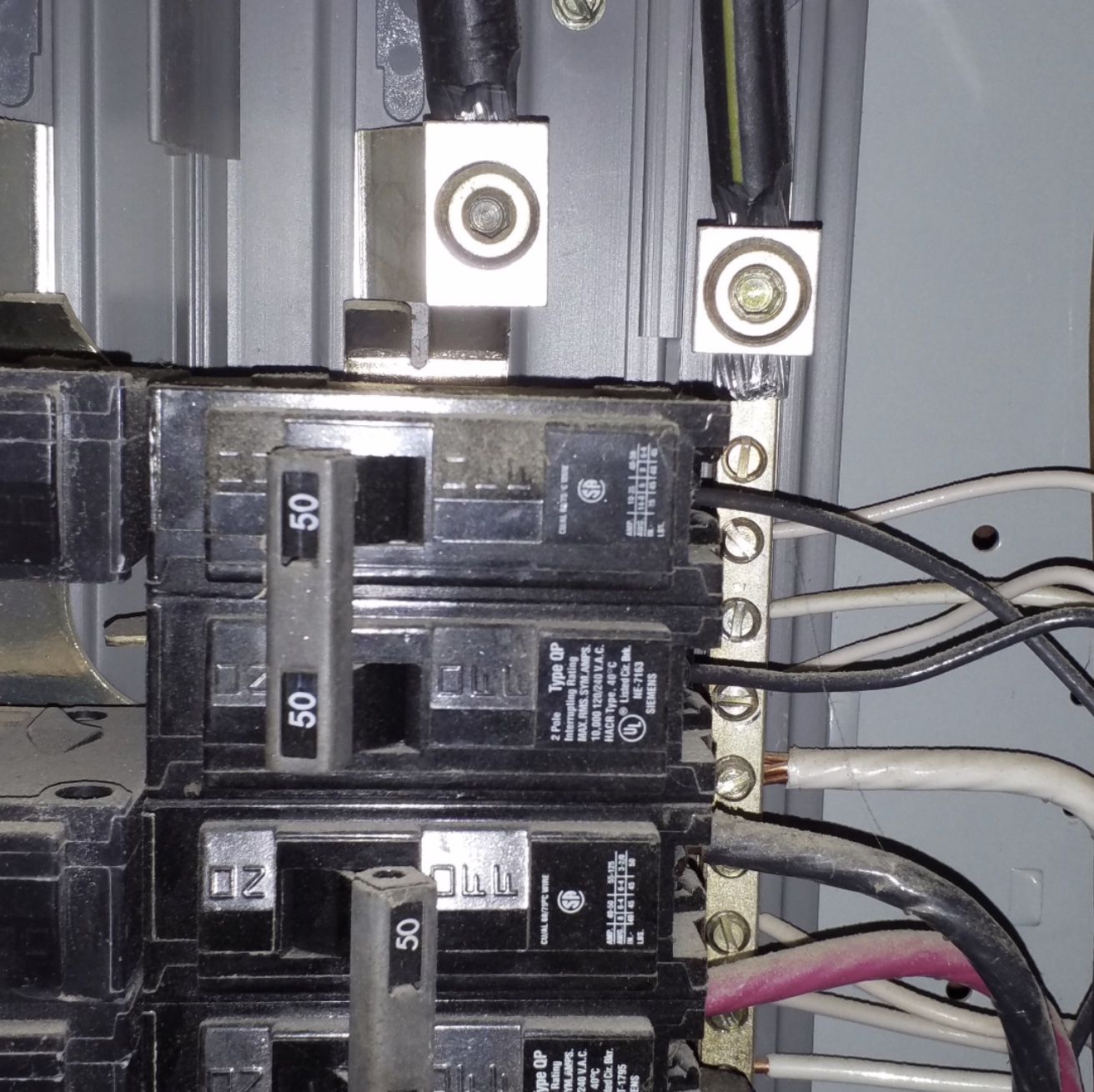 Inspecting the Main Electrical Panelboard During a Home Inspection - InterNACHI®