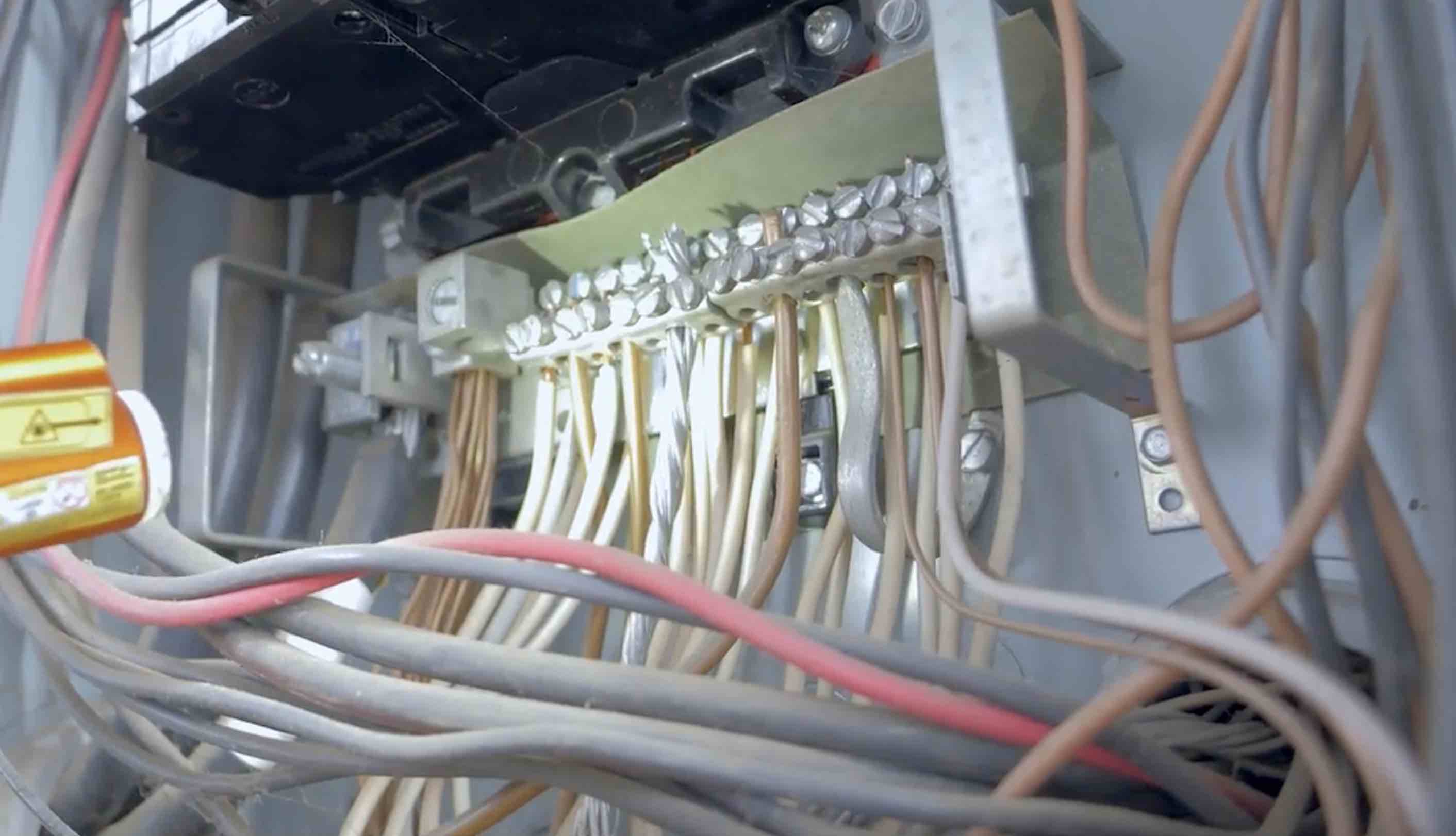 Inspecting the Main Electrical Panelboard During a Home Inspection ...