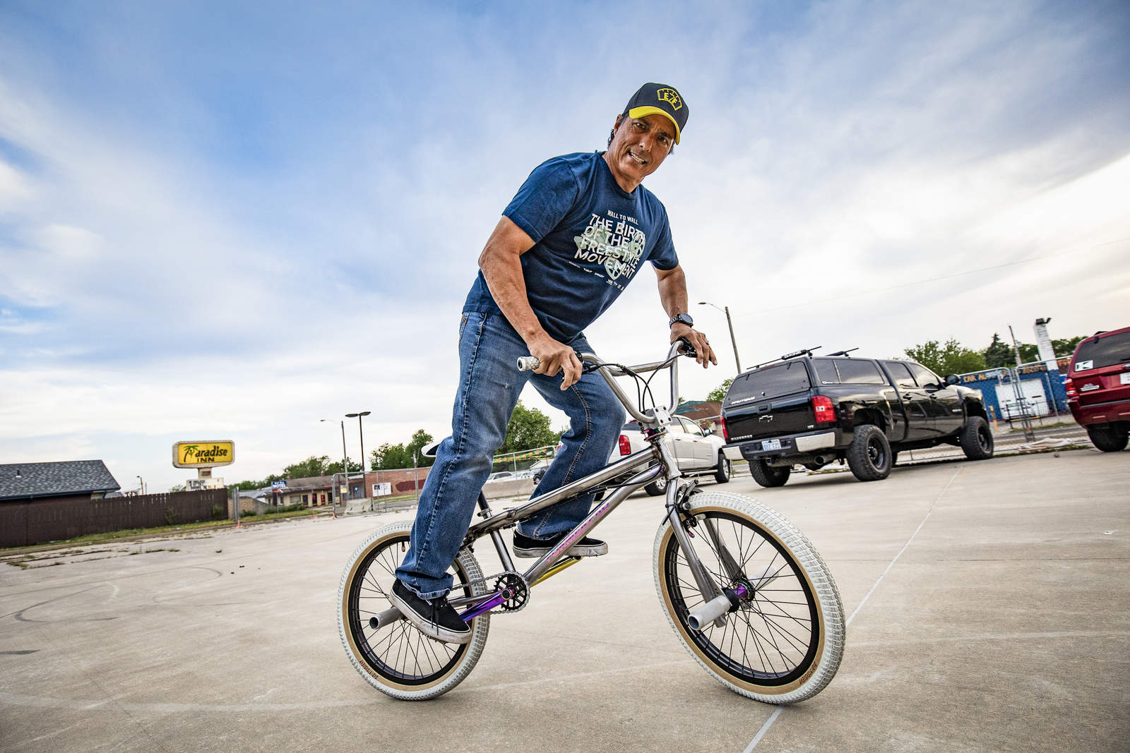 Eddie Fiola can still do the "gut lever at 53 years young! - BMXmuseum ...