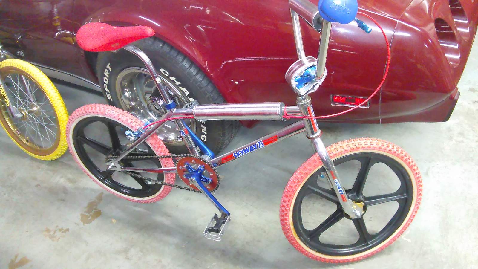 BMX and muscle cars ? Hot Rods have them share pics with the class ...