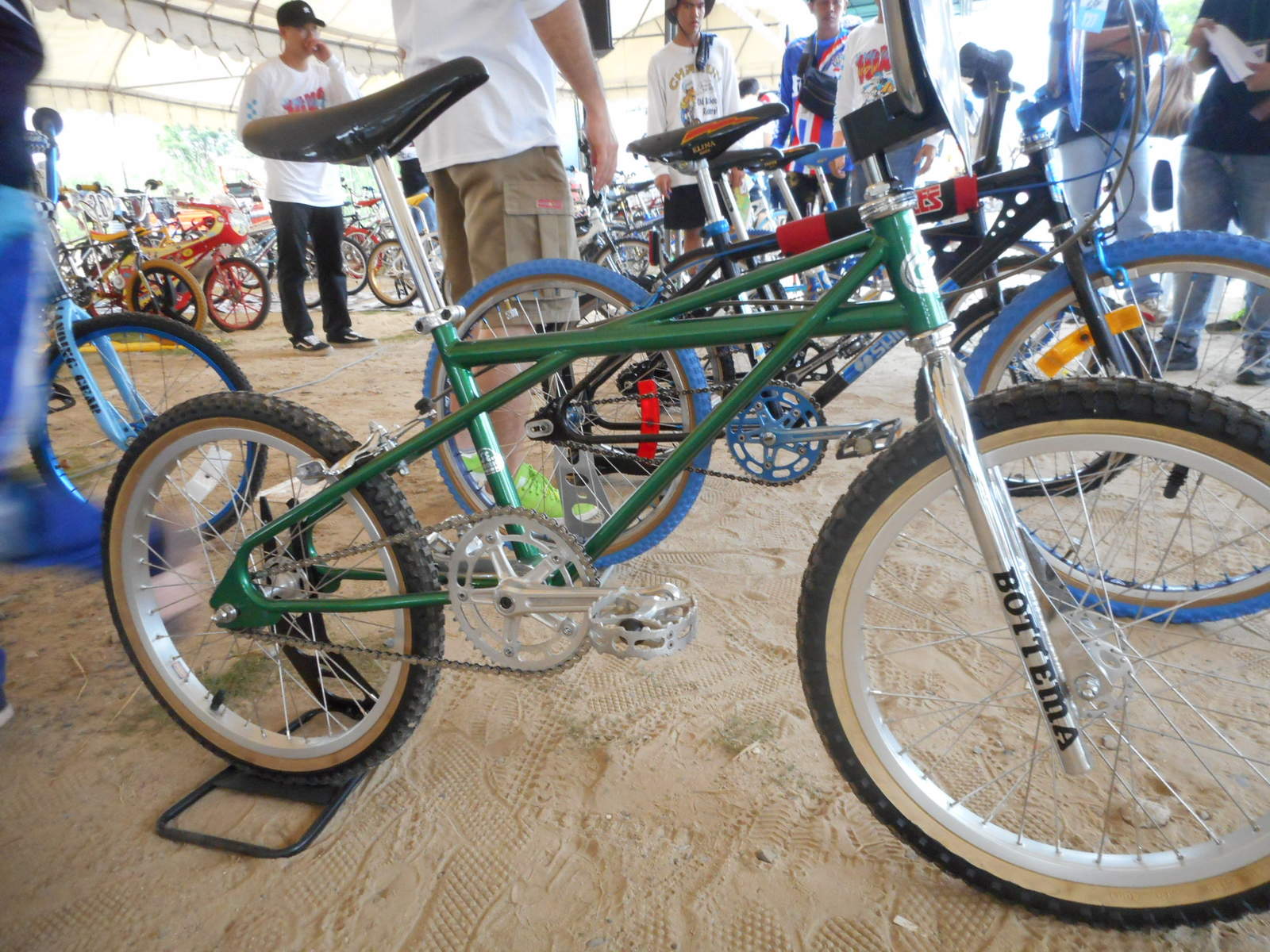 10th annual Bangkok BMX show..192 shots! - BMXmuseum.com Forums