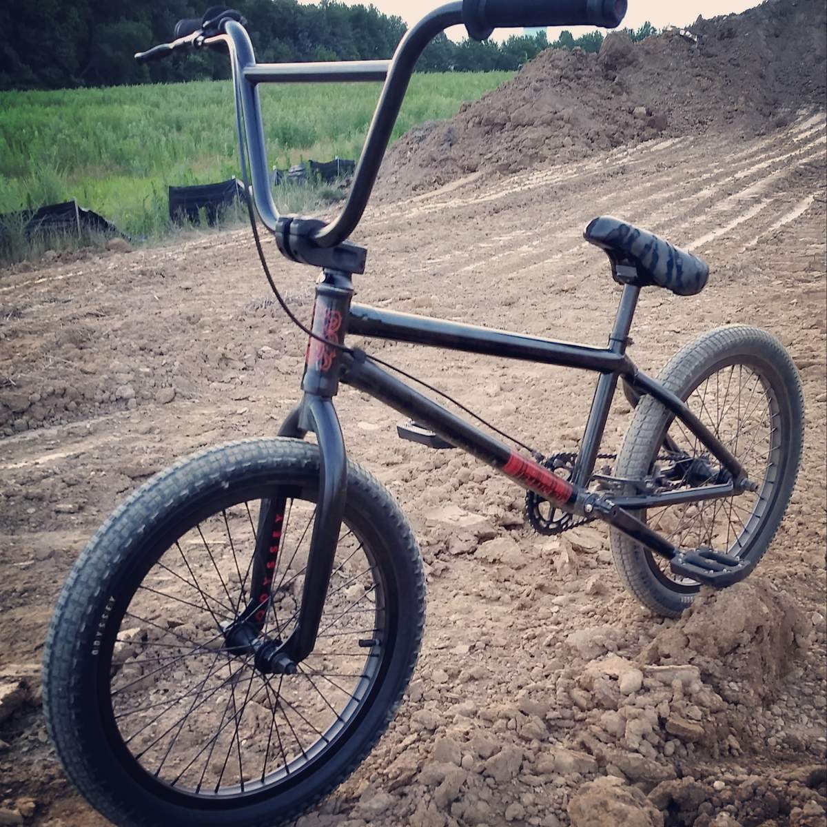Blacked out BMX thread........who's got one? Let's see em ...