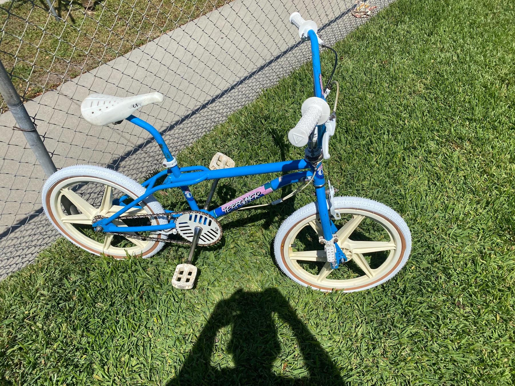 $2,000-$3,000 80s bikes loaded with porkchop knock off parts ...