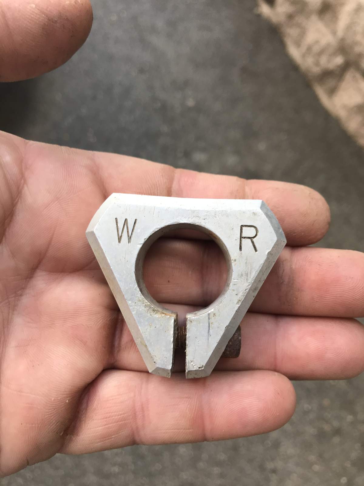 “WR” seat post clamp? Triangular shaped ? - BMXmuseum.com Forums