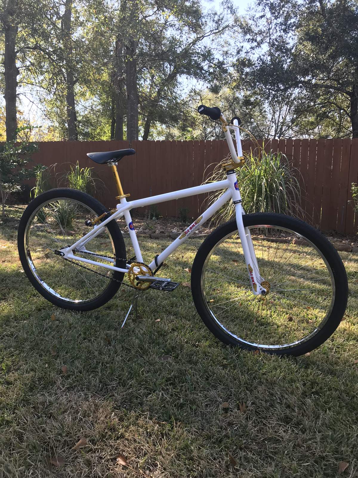 Any high rise cruiser bars that have a cross bar? - BMXmuseum.com Forums