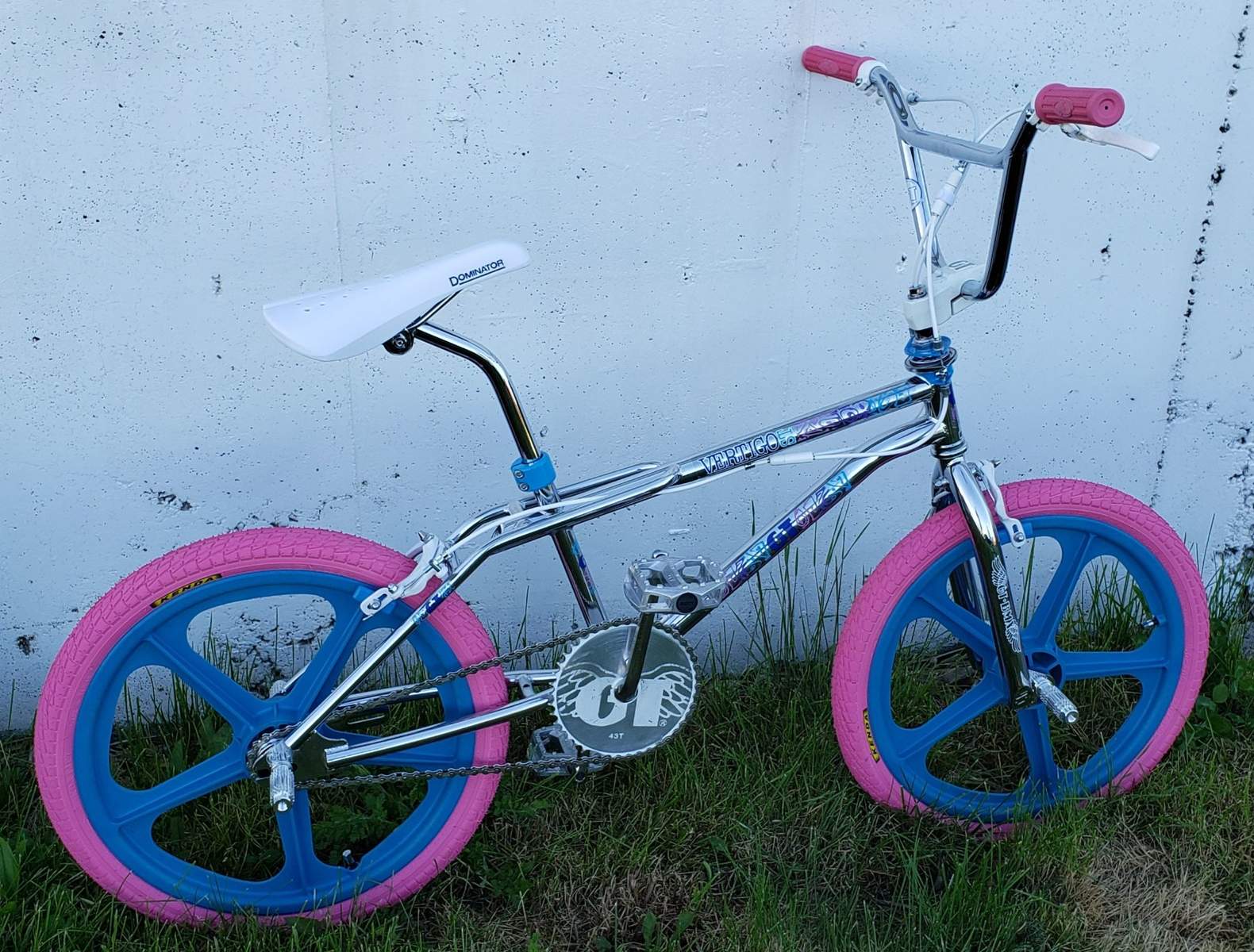 Let's check out each other's bikes and get the BMX mojo flowing again ...