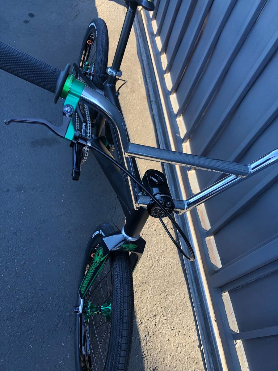 Let's check out each other's bikes and get the BMX mojo flowing again ...