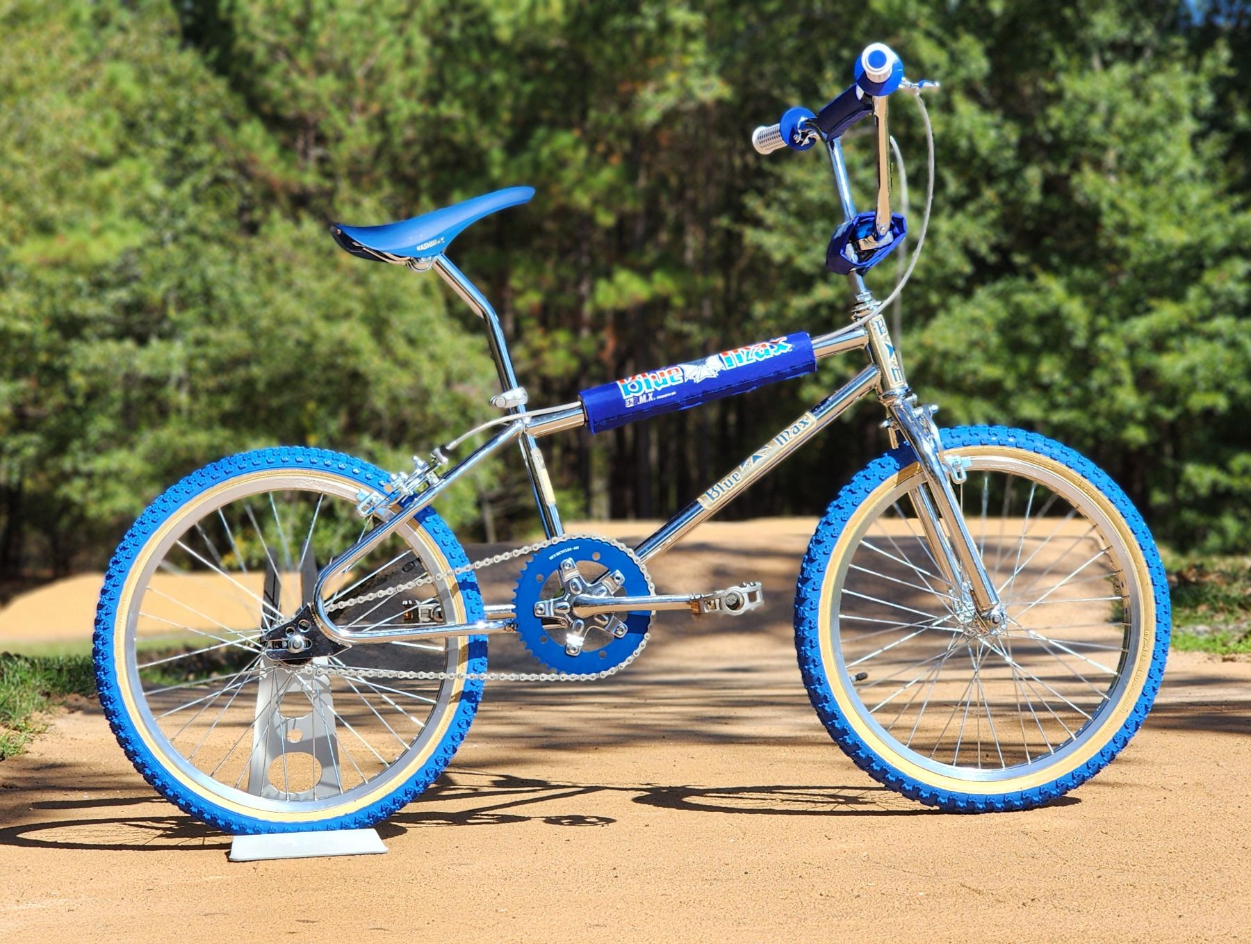 Gifting my buddy his childhood BMX bike, 1984 Blue Max. - BMXmuseum.com ...