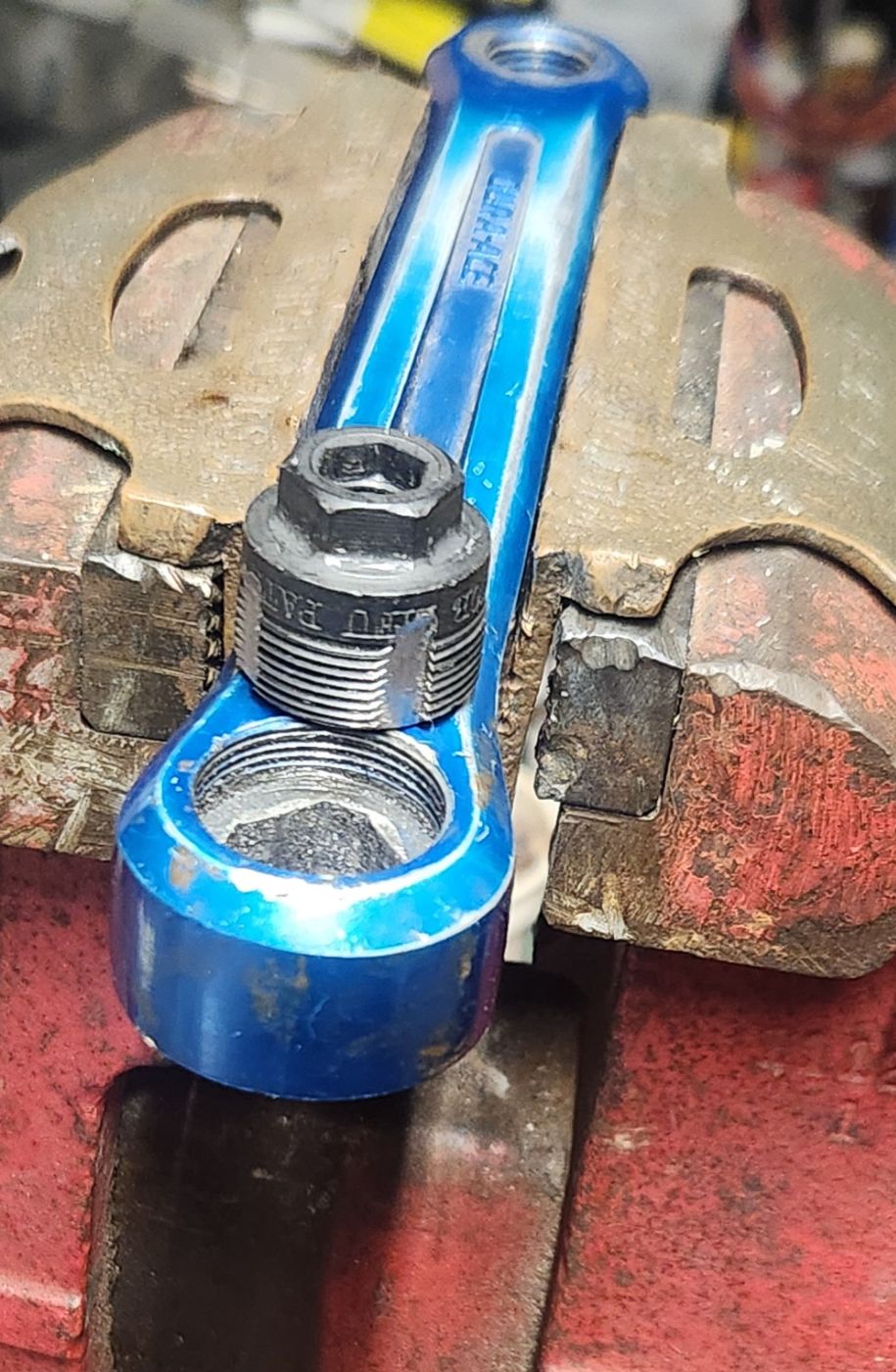 Dust caps thread repair. Help! - BMXmuseum.com Forums