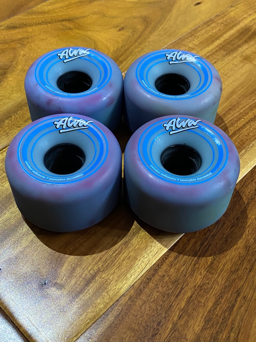 Tony Alva Skateboard Wheels 64mm 95 durometer Scratch Design Multicolo ...