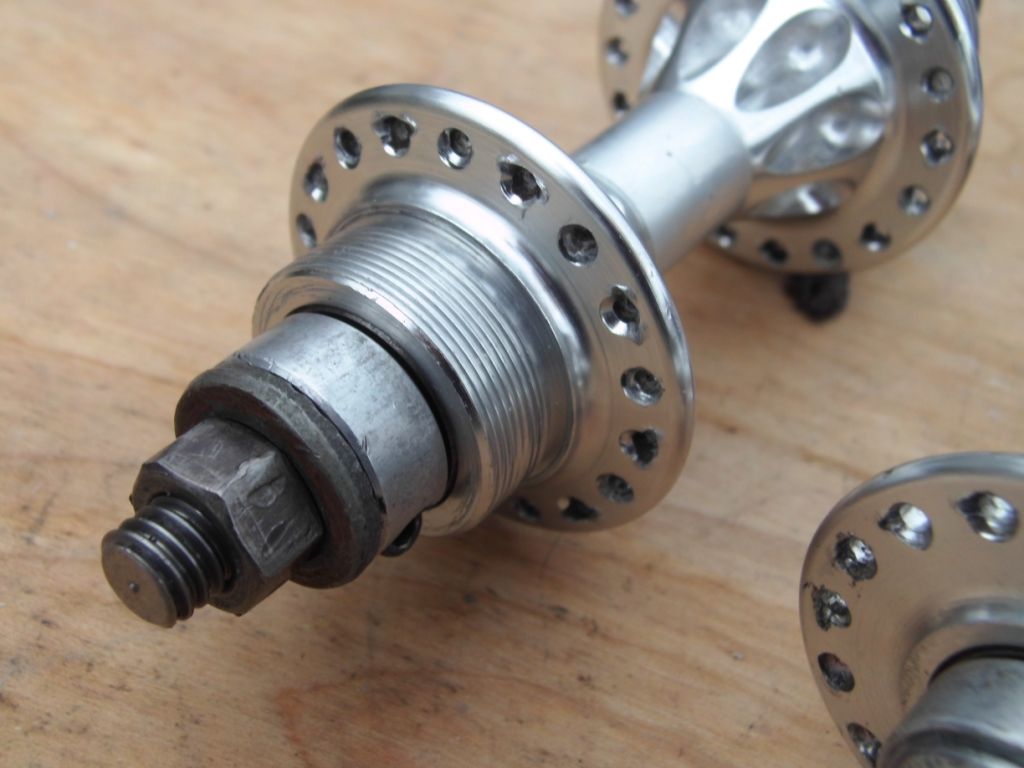BMXmuseum.com For Sale / Vintage TNT Derringer Hubs - Titanium Rear Axle