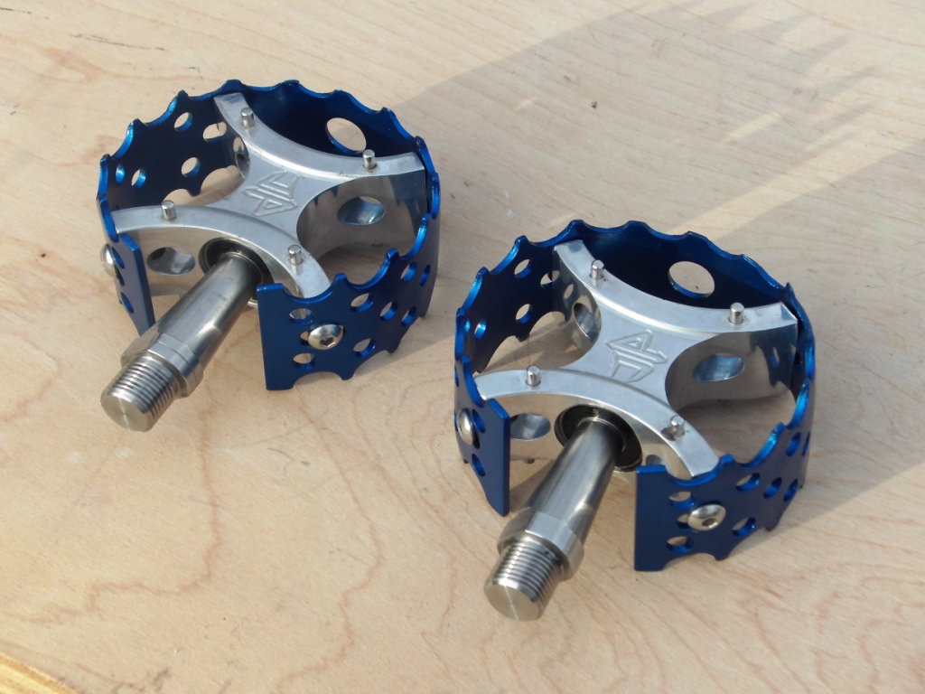 BMXmuseum.com For Sale / JP Mini Round Pedals - Blue