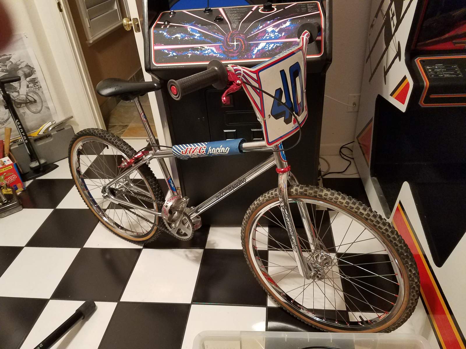 BMX and muscle cars ? Hot Rods have them share pics with the class ...