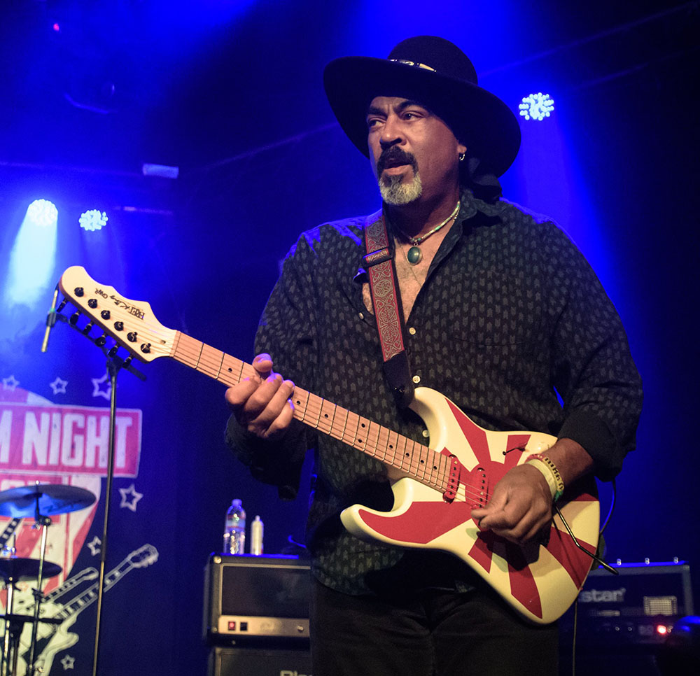 Gregg Wright with special guest Layla Lavergne LIVE at SHOBOX