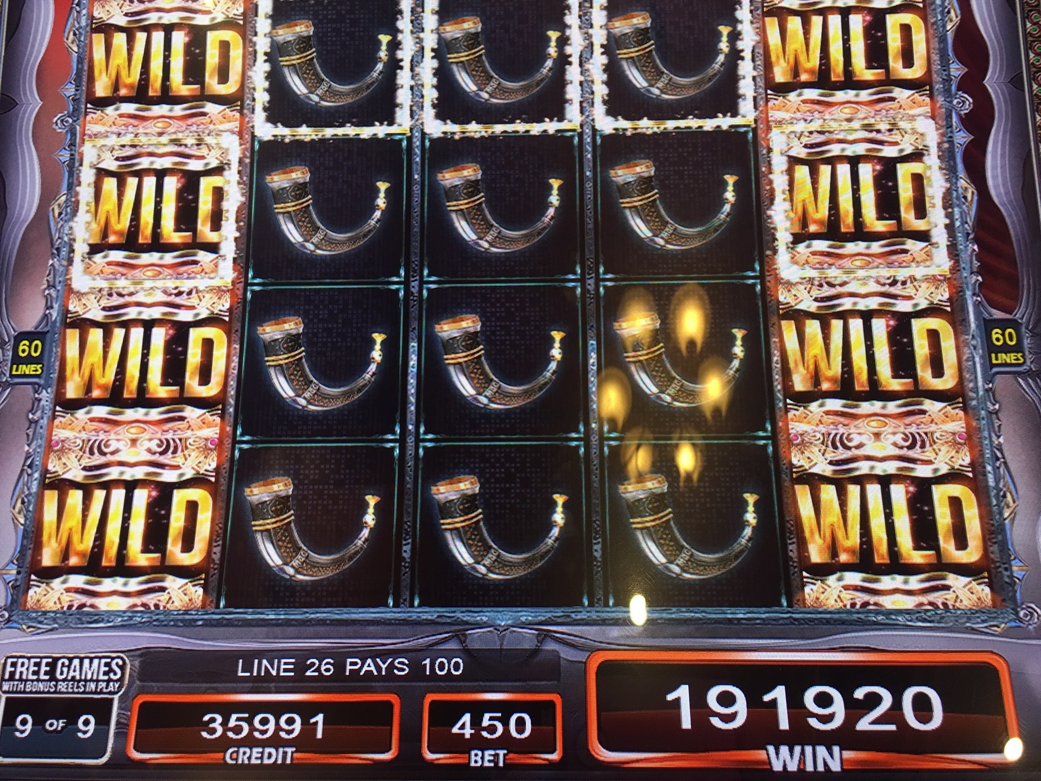 Sun & Moon Slot Machine by Aristocrat