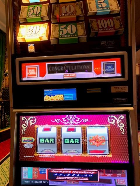 Top Dollar Slot Machine by IGT