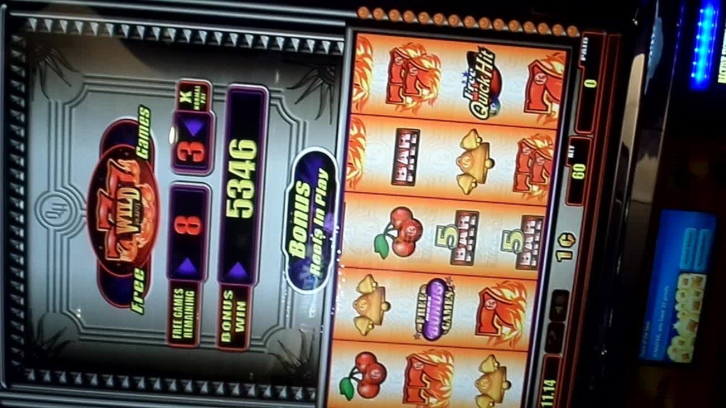 Blazing 7 Hot Shot-15R Slot Machine by Bally Technologies