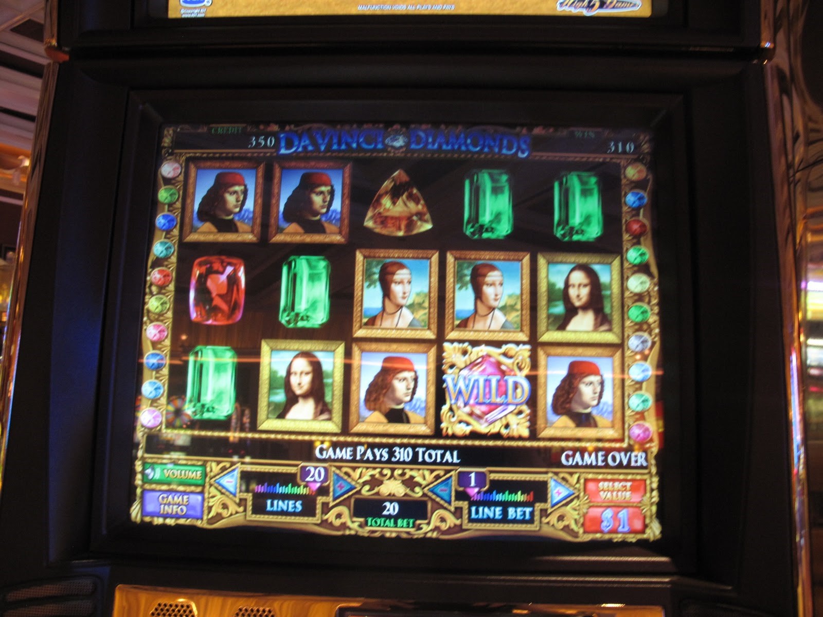 Davinci Diamonds Slot Machine by IGT