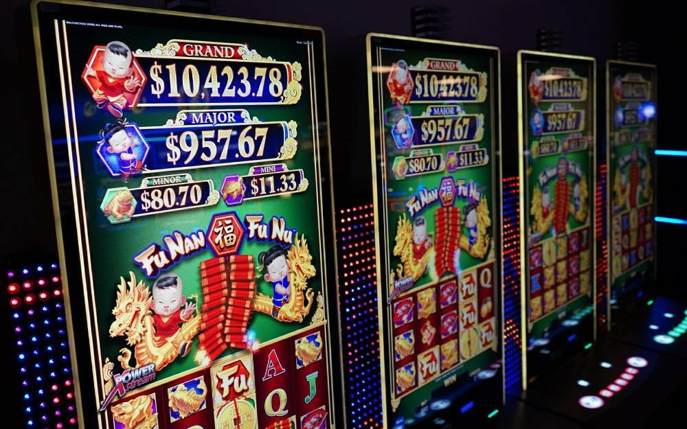 Fu Nan Fu Nu Slot Machine by AGS