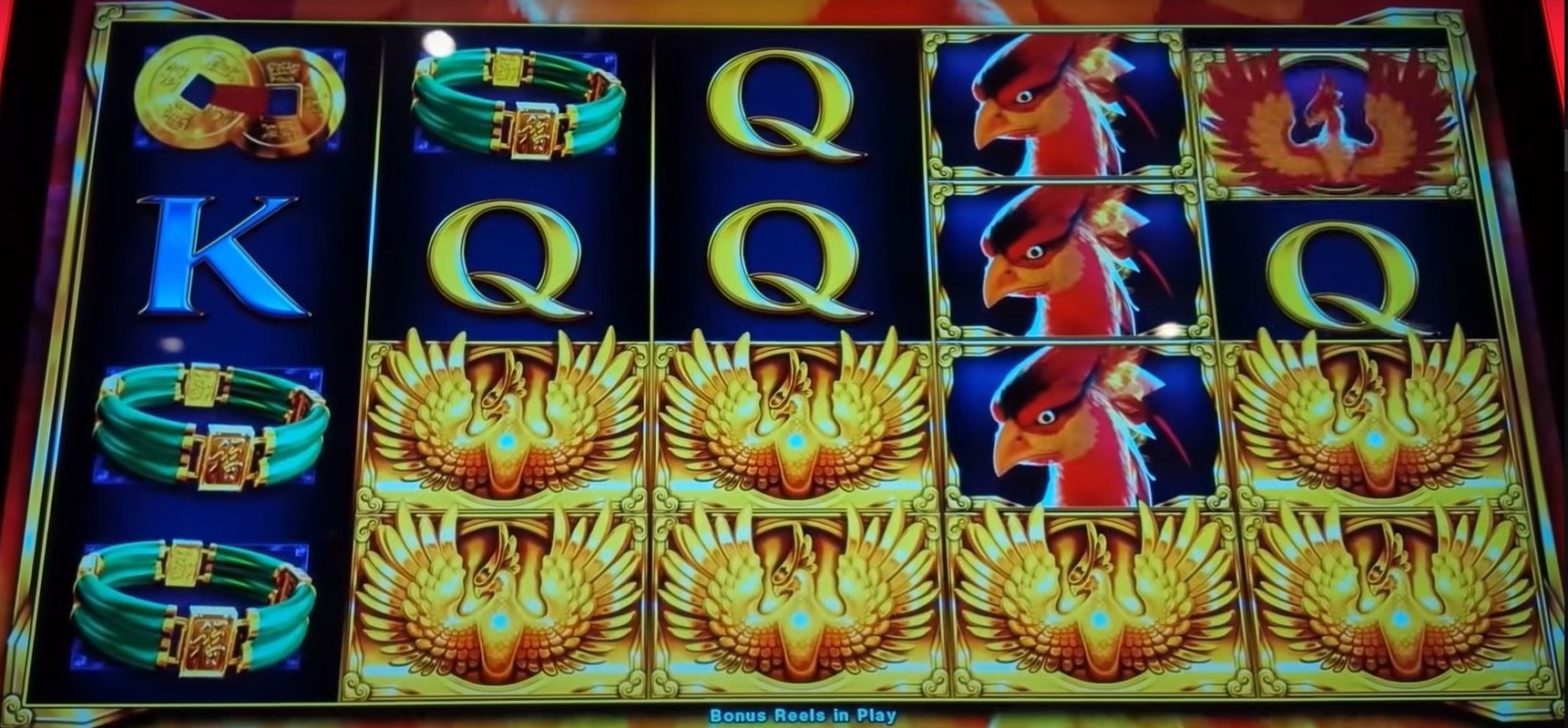 Royal Phoenix Slot Machine by iSoftBet