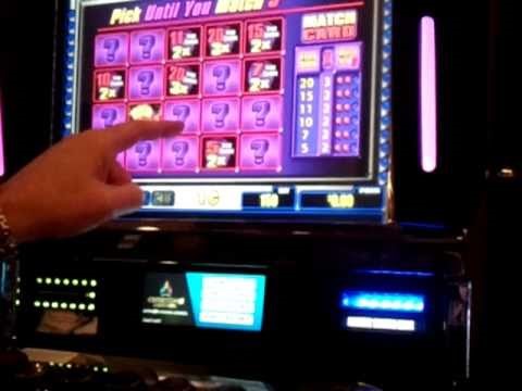Quick Hit Platinum-Black & White 7S Slot Machine by Bally Technologies