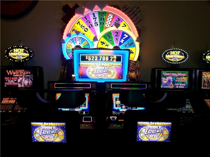Wheel Of Fortune-Triple Spin Slot Machine by