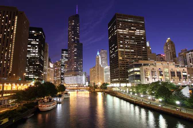 ≫ Chicago vs Dallas: What is the difference?