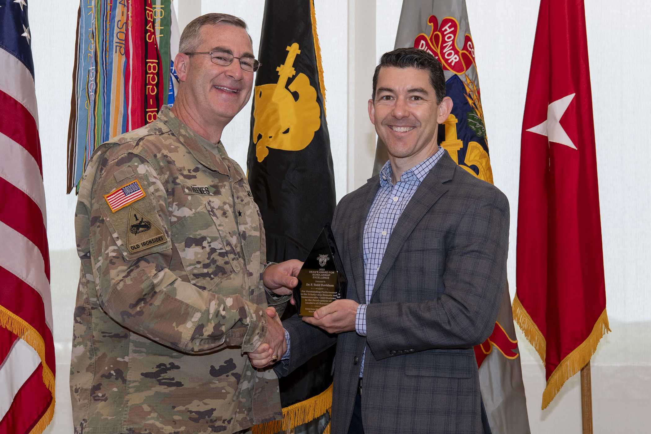 Dean recognizes instructors, professors during Dean's Awards ceremony ...