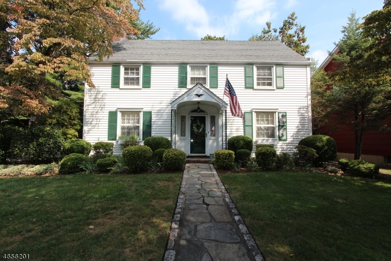 Bloomfield New Jersey Real Estate | Walkable Suburb