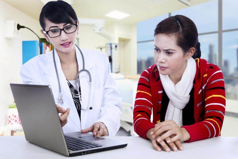 Choosing Between Hospital and Private Practice | Bradley University Online
