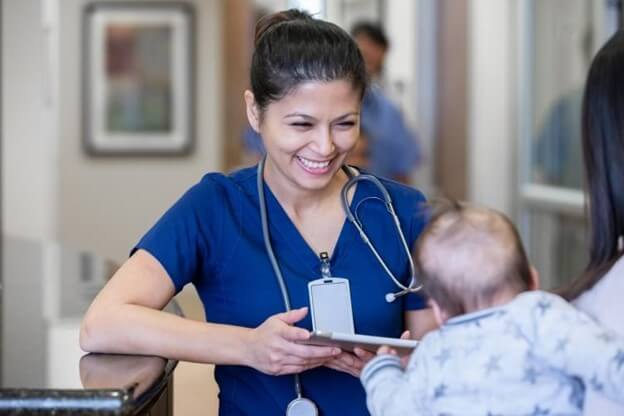 MSN-FNP vs. DNP-FNP: Which Should You Pursue? | Bradley University