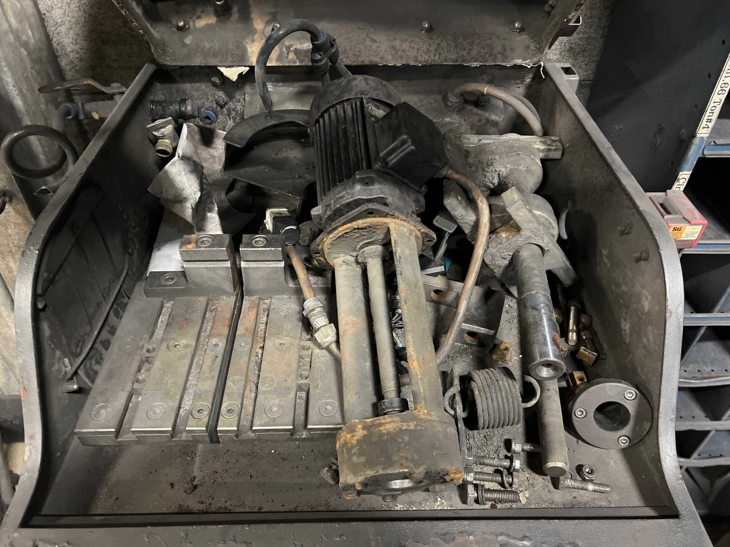 2019 MET LAB METCUT 10 ABRASIVE CUTTER