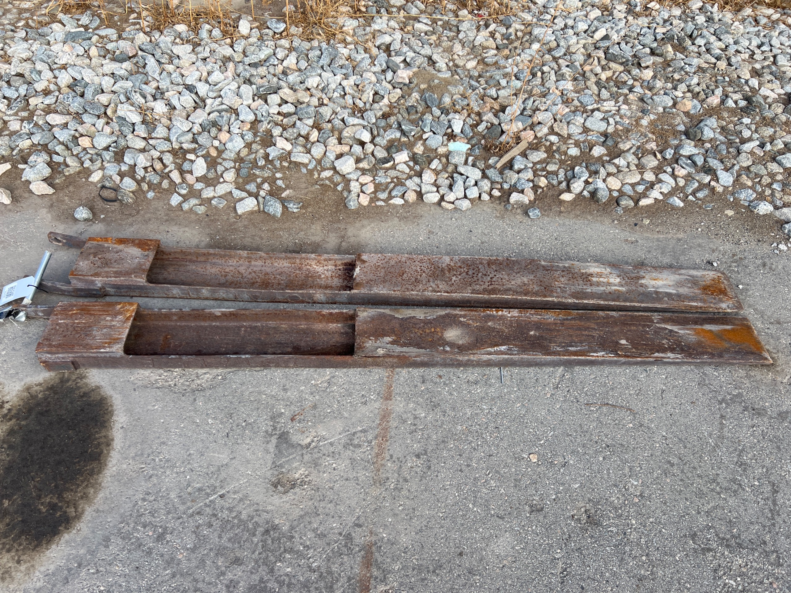 EXTENDABLE FORKS FOR FORKLIFT