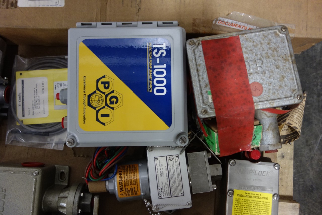 SKU 1071146 -PALLET OF ASSORTED SWITCHES