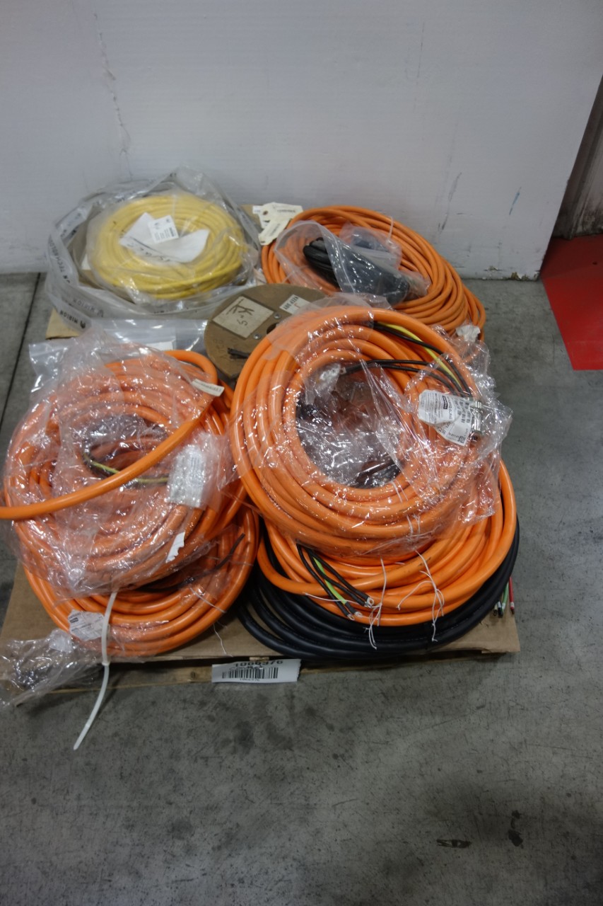 SKU 1066976 - PALLET OF ASSORTED CORDSET CABLES