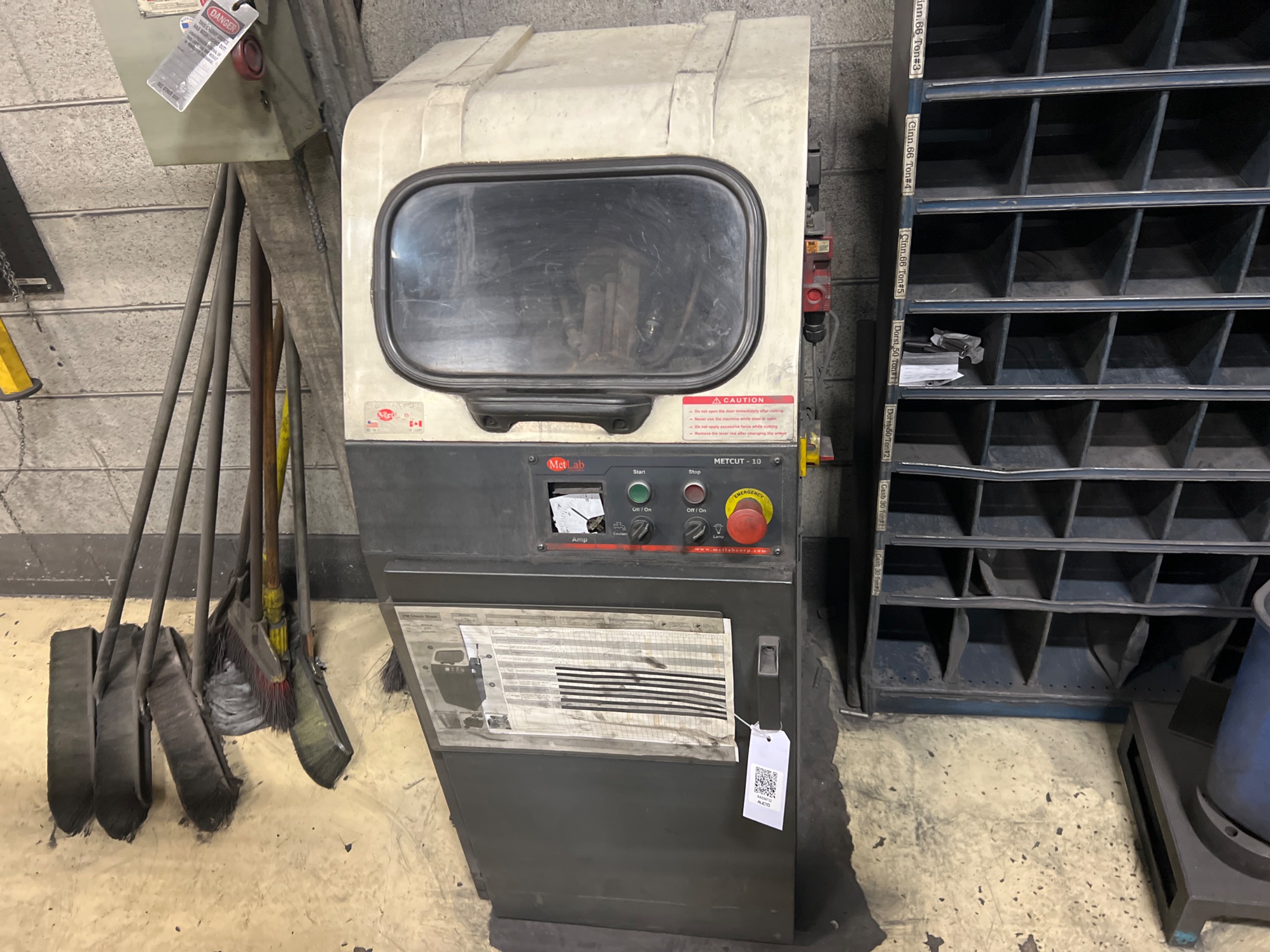 2019 MET LAB METCUT 10 ABRASIVE CUTTER