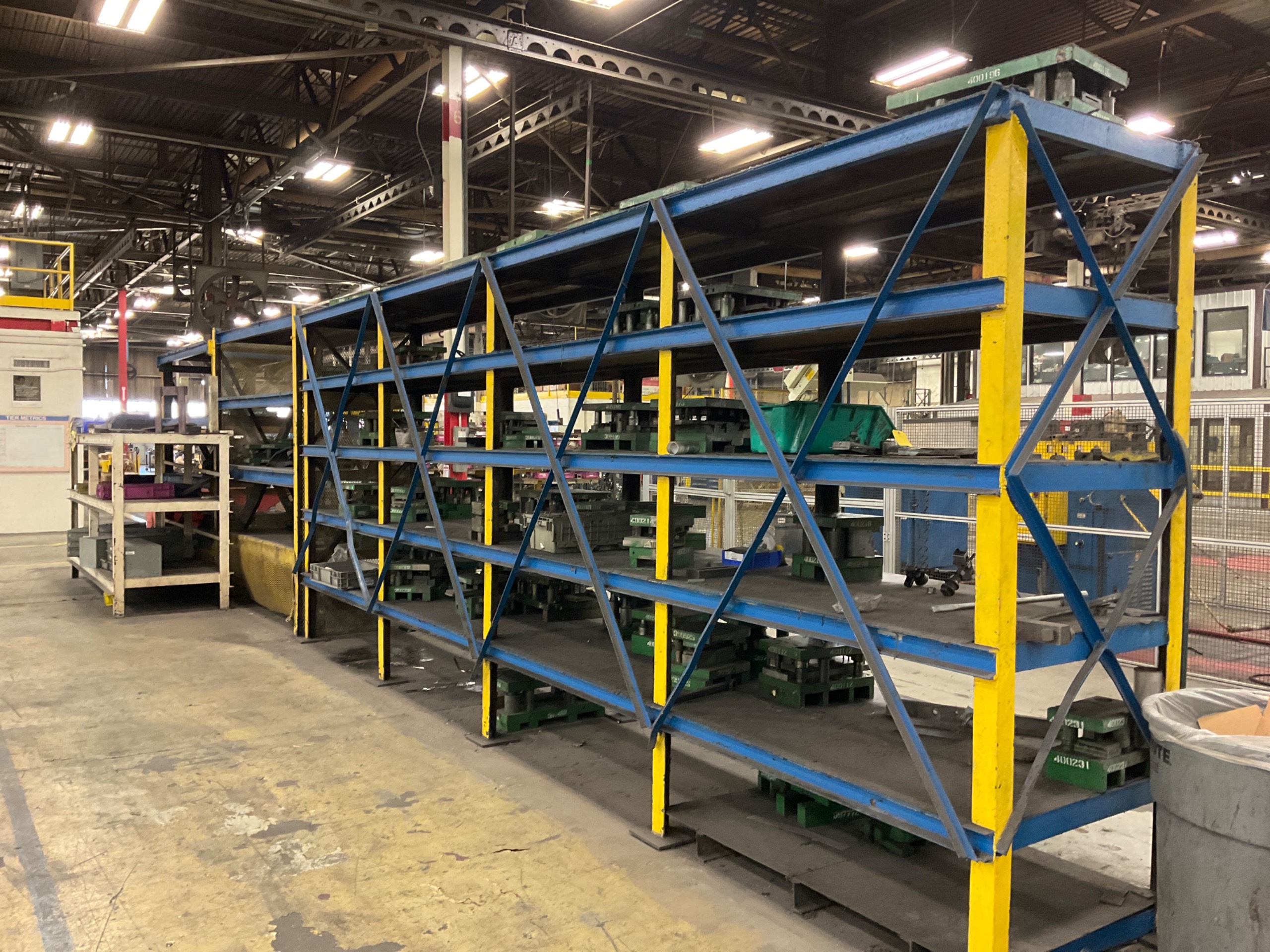 BULK QTY OF RACKING For Sale | Aucto