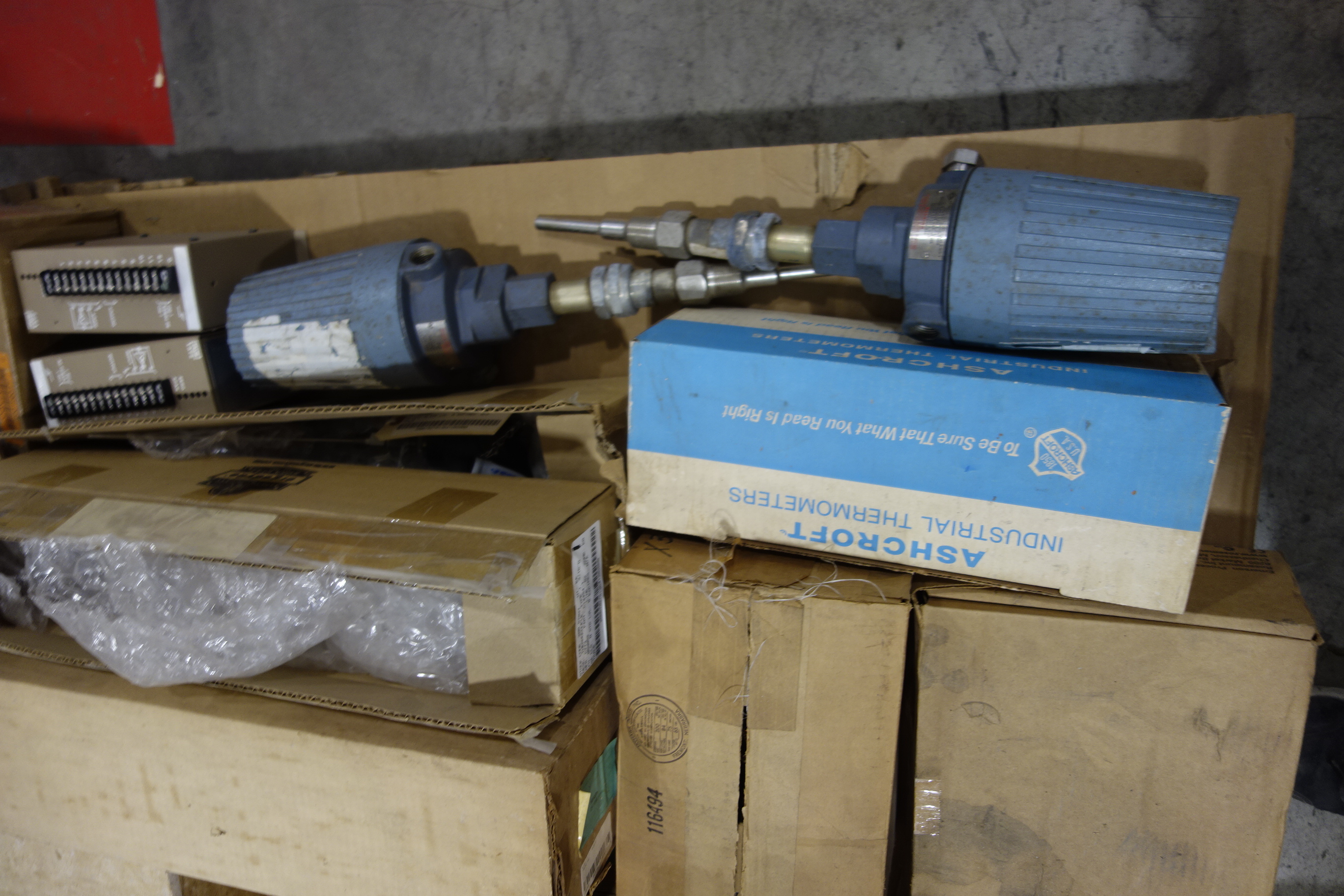 5 PALLETS OF ASSORTED TEMPERATURE SENSORS